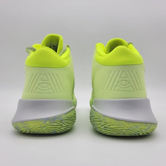 Nike | Shoes | New Nike Kyrie Volt Green Basketball Shoes Sneakers ...